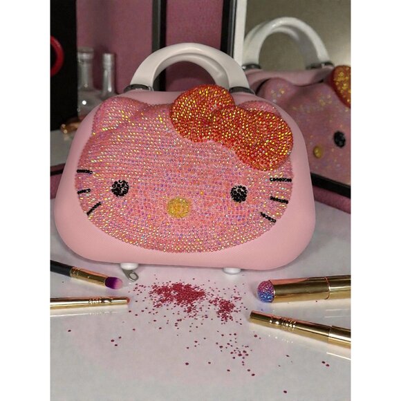 Hello Kitty | Accessories | New Pink Water Diamond Hello Kitty Makeup ...